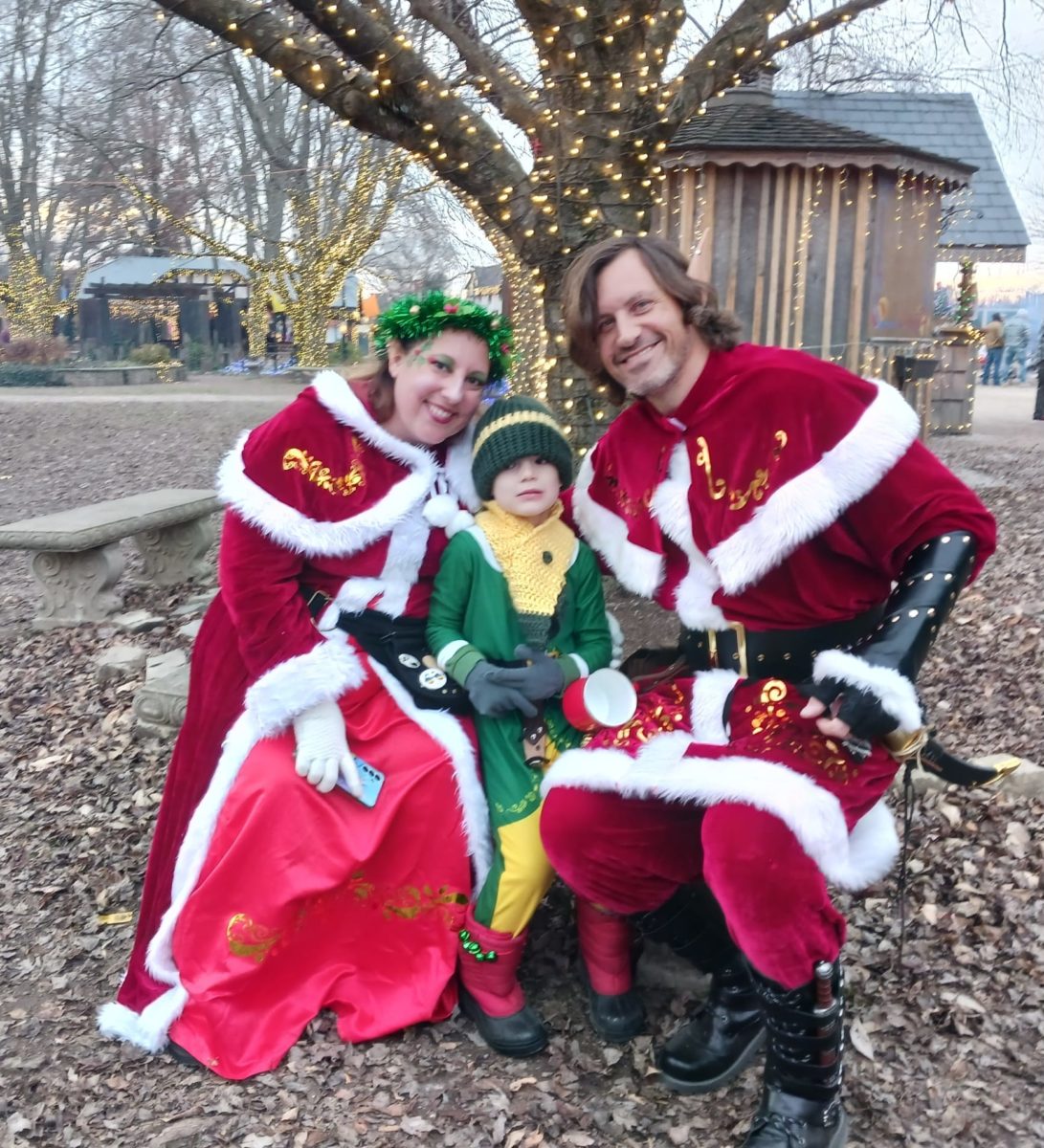 Why We Love Yuletide Village! - Ohio Renaissance Festival